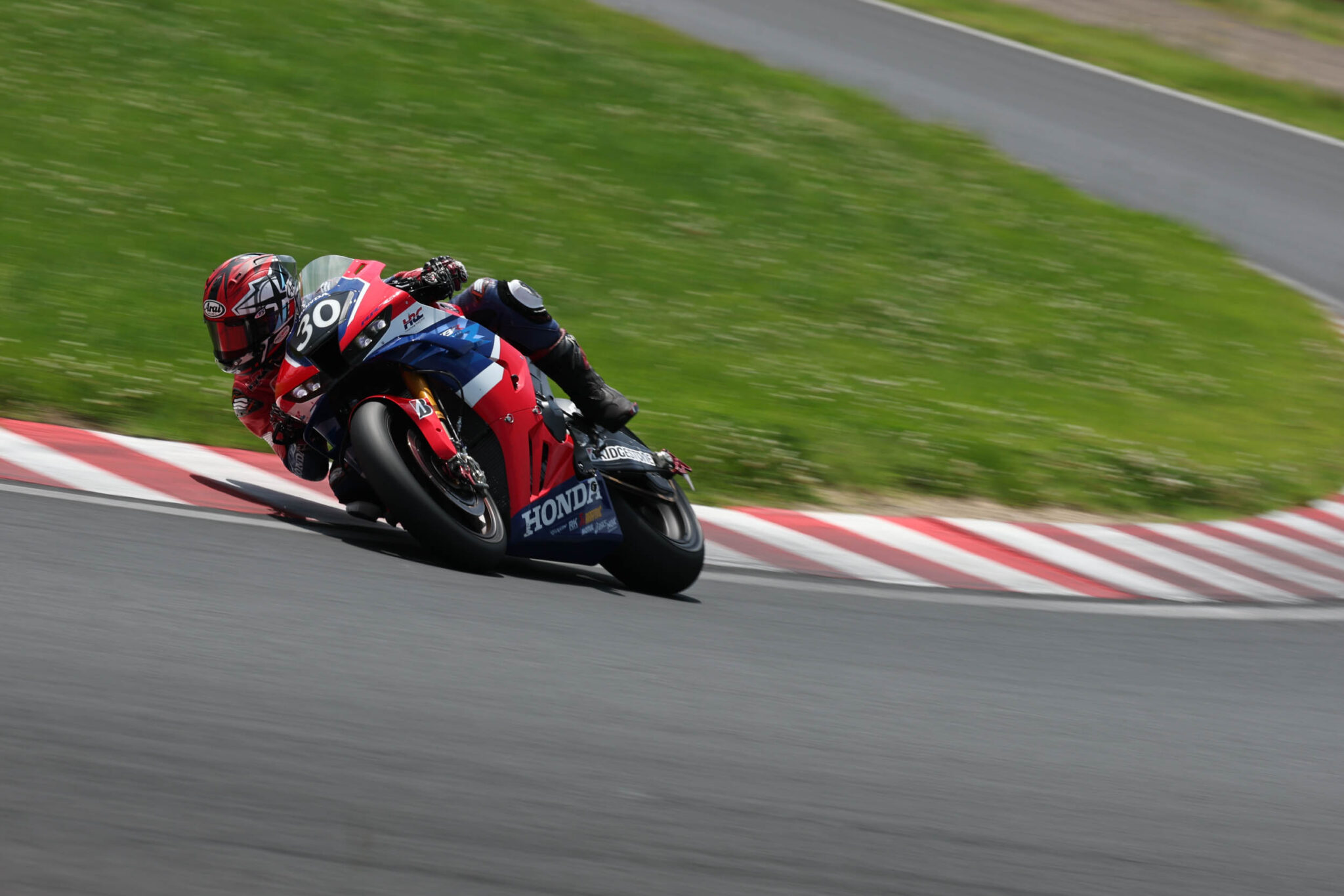 HRC速し2分5秒3！BMW浦本5秒9！ヨシムラも速い！鈴鹿8耐事前テスト2日目 | Racing Heroes